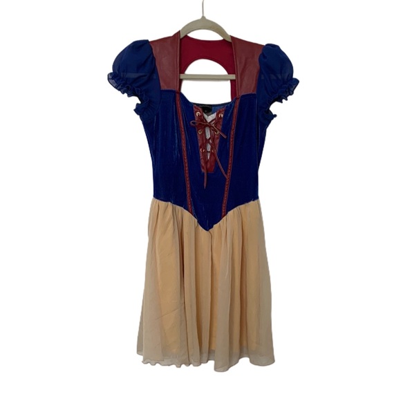 Spirit | Dresses | Spirit Halloween Snow White Disney Princess Costume ...